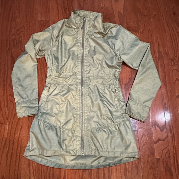 Athleta | Jackets & Coats | Athleta Sage Green Mock Neck Collar Rain ...